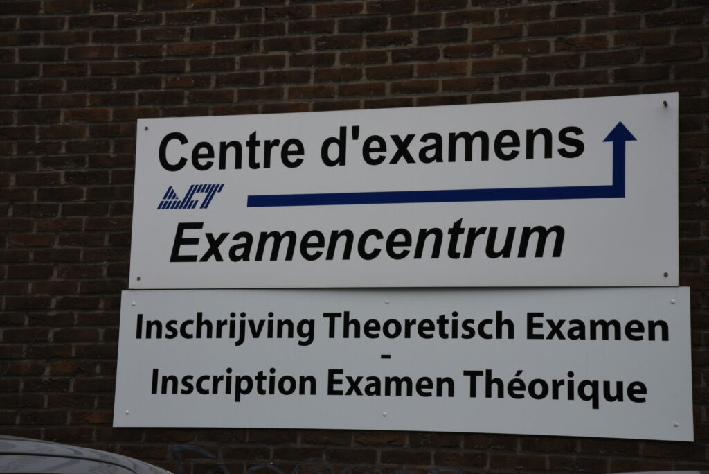 Flemish driving school prosecuted for misleading students into test fraud