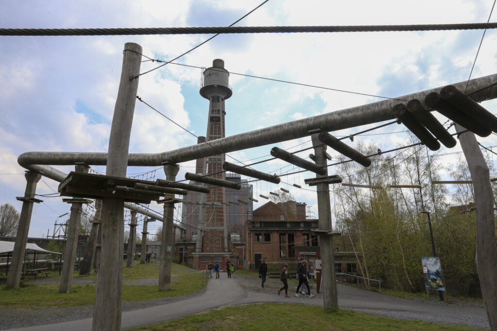 Death Ride Young Man Dies After Falling From Zipline Death Ride Young Man Dies After Falling From Zipline