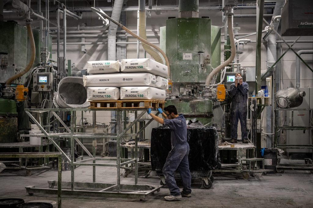 Fears of deindustrialisation grow as production falls again in Belgium