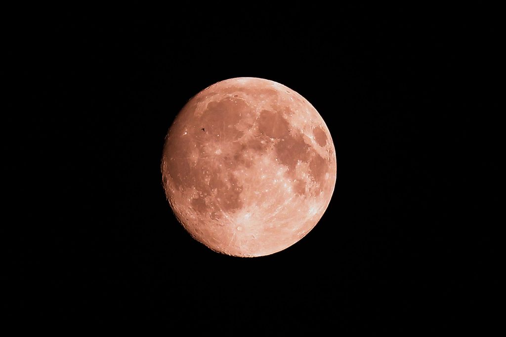 Rare 'blue supermoon' will be visible in Belgium's skies tonight Rare 'blue supermoon' will be visible in Belgium's skies tonight