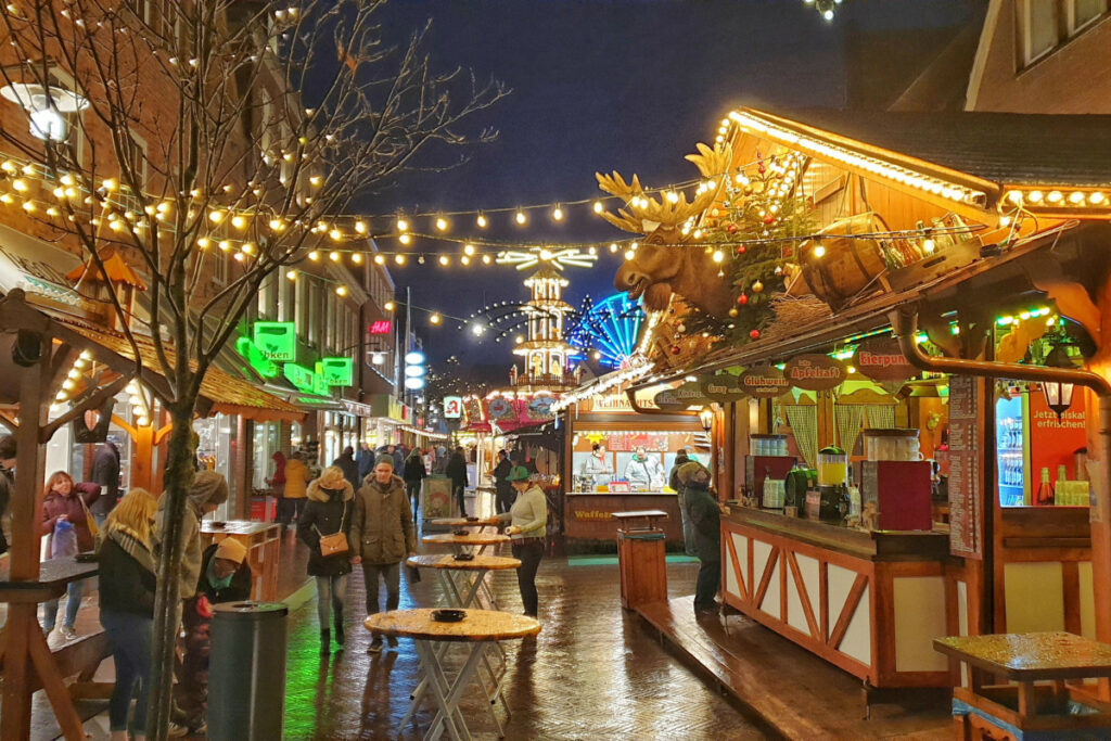 Two Belgians arrested at a Christmas market in the Netherlands Two Belgians arrested at a Christmas market in the Netherlands