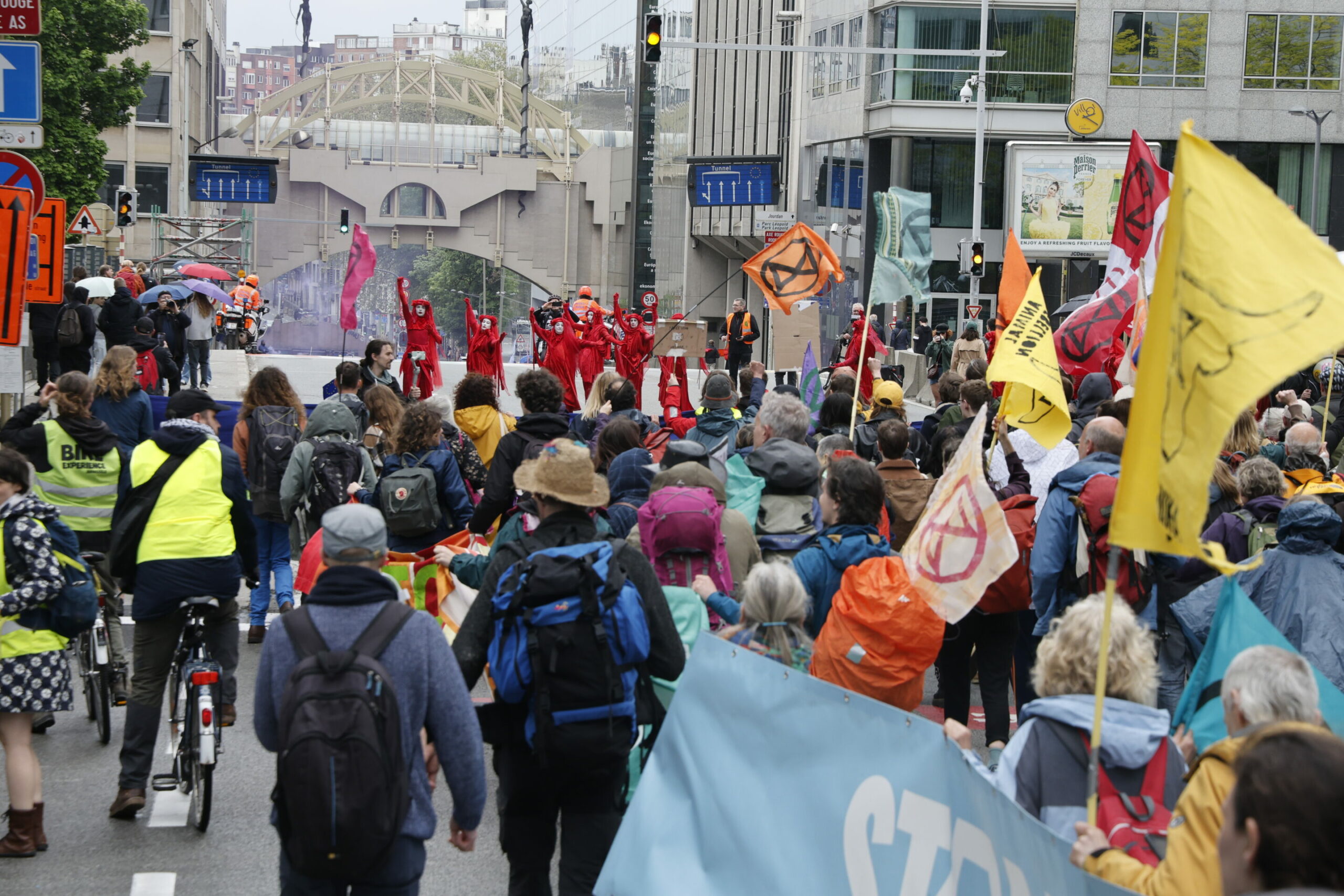 Belgian Humans Rights League condemns police response to Extinction ...