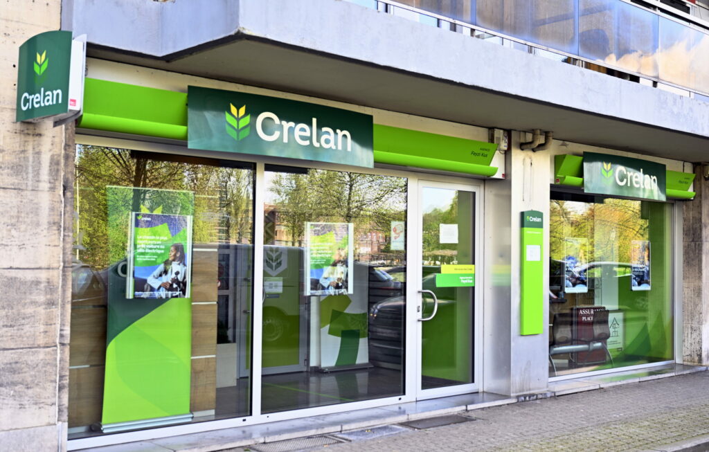 Crelan offices evacuated Monday following threats